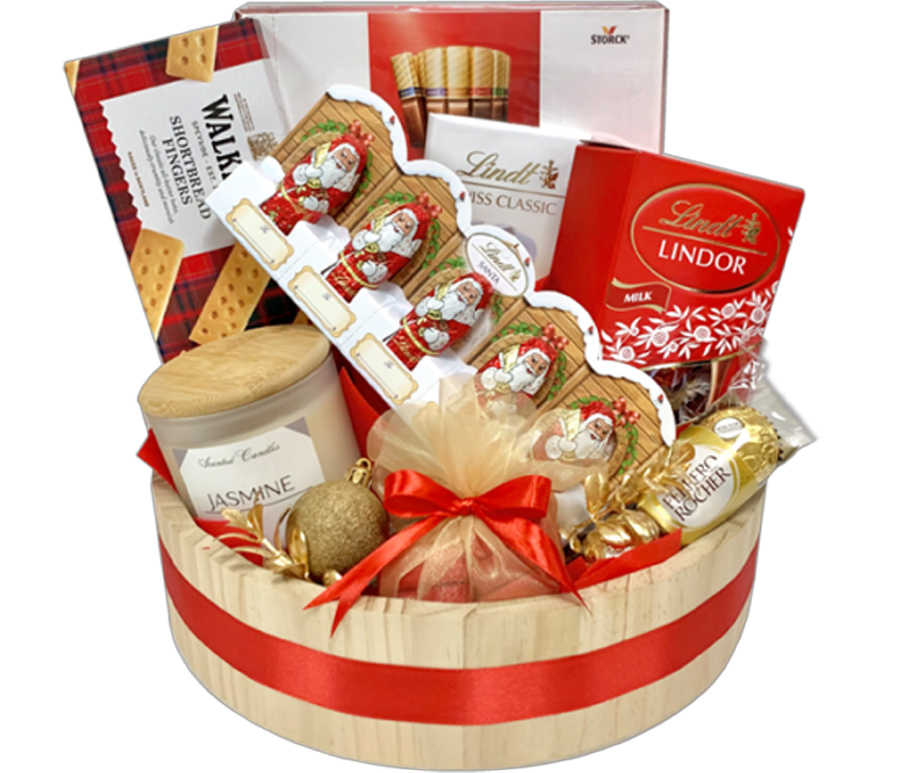 Christmas Chocolate Treats Box - GiftBag.ae - Online Gift Delivery in Dubai