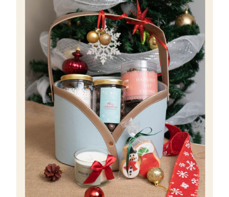 Leather Bag Hamper - GiftBag.ae - Online Gift Delivery in Dubai